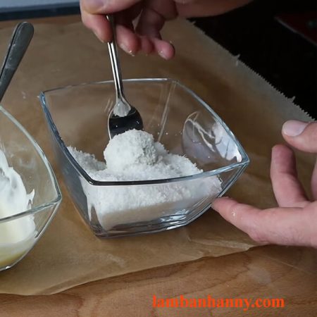 Cách làm bánh dừa Raffaello cho mâm bánh kẹo tết nhà mình